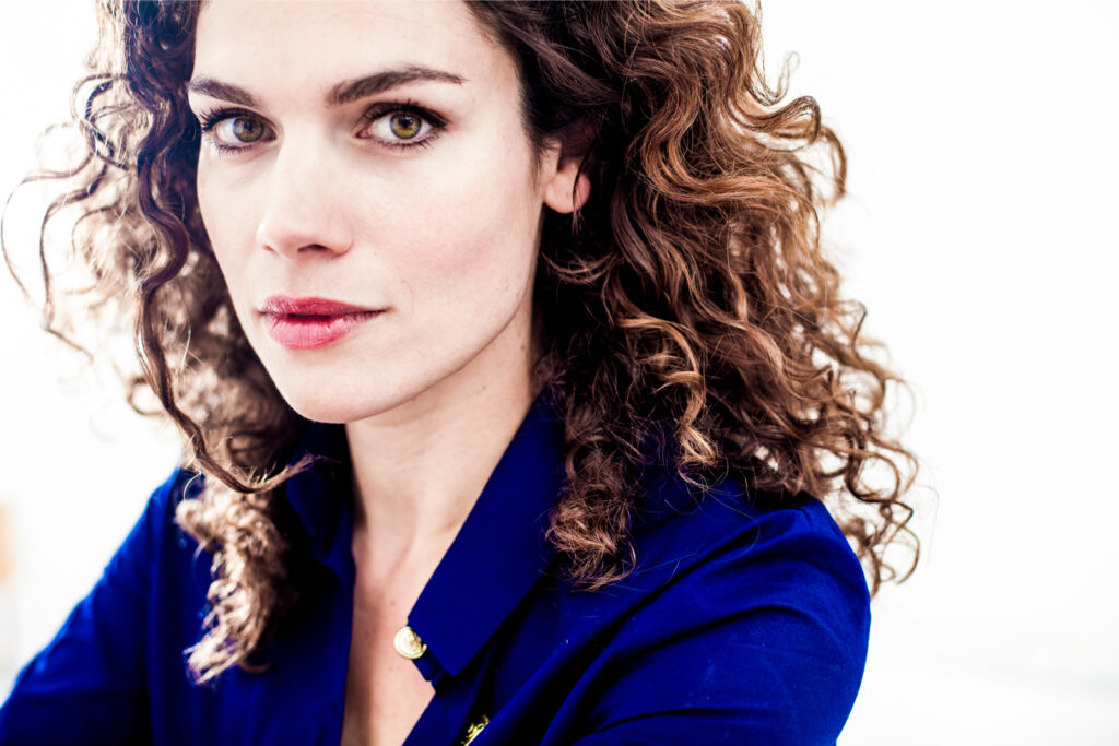 Anna Drijver: ‘Nog nooit heb ik me zó geschaamd’ - Psychologie Magazine