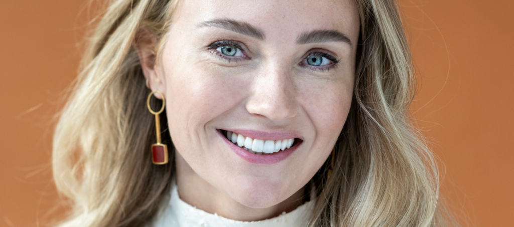 Kelly Weekers: ‘Ik ben niet meer zo hard voor mezelf’ - Psychologie ...