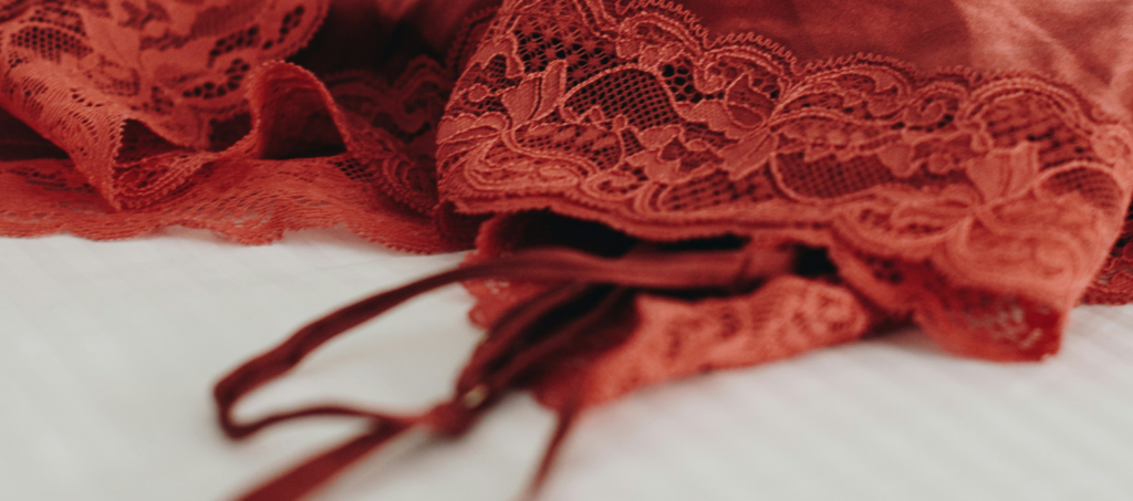 Dit zijn volgens seksuologen de redenen dat mensen erotische feesten bezoeken - Psychologie Magazine